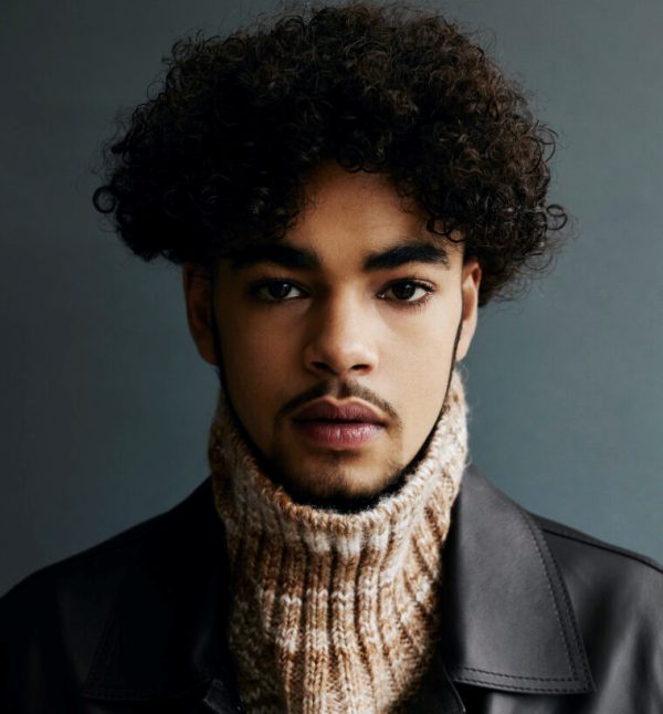 🥇Amir Wilson Wiki, altura, años, novia, familia, biografía y más 【 2025 ...