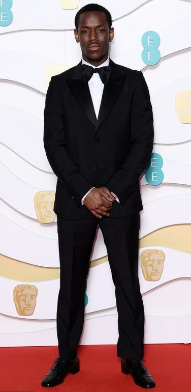 🥇Micheal Ward Wiki, Altura, Años, Novia, Familia, Biografía y más ...